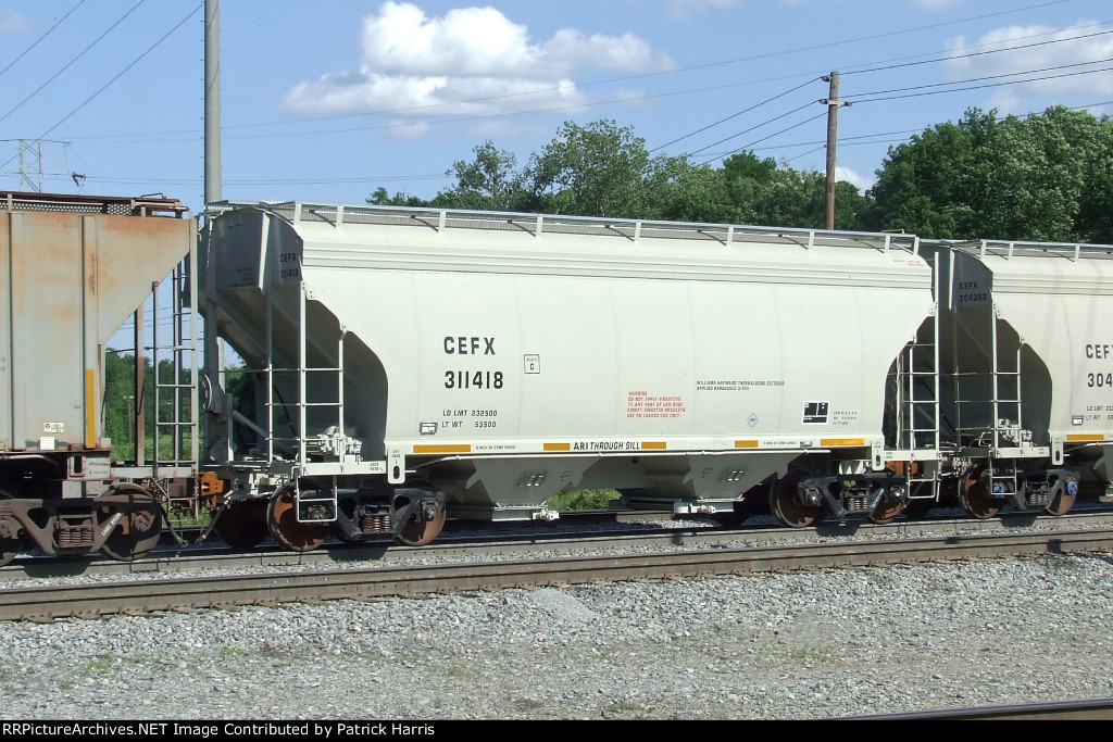 CEFX 11418 ARI 2-bay centerflow in NS Brosnan Yard!Macon GA 04-23-2012